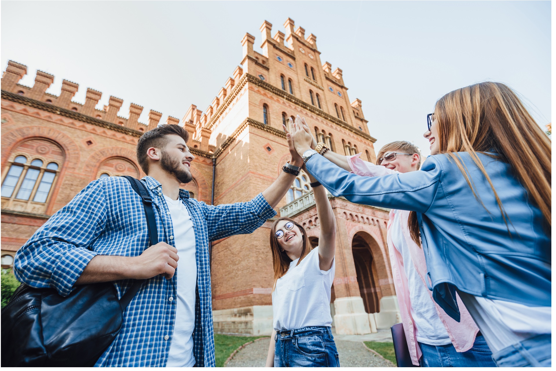 Embrace the Cultural Kaleidoscope: Navigating Cultural Differences When ...